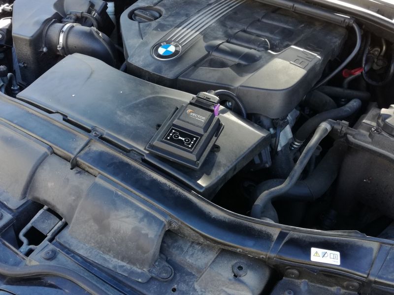 BMW 320d (E93) tuned with W KeyPad Module | Vector Tuning Australia