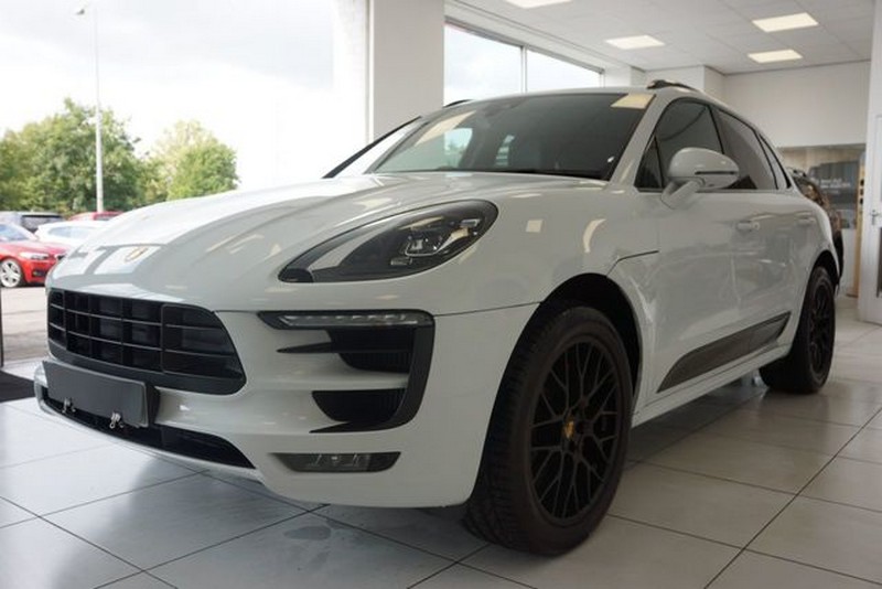 Porsche Macan gained even more power with W Keypad SENT from Vector ...