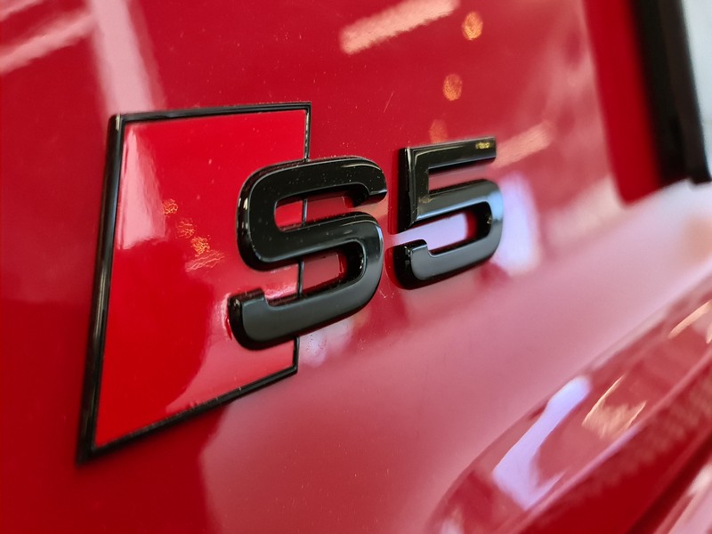 Audi S5 3.0 TFSI (07/2016 - 06/2018) quattro is equipped with W Keypad ...